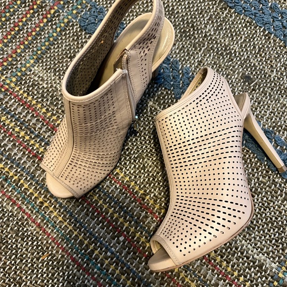 Ann Taylor | Shoes | Ann Taylor Tan Stiletto Heels With Perforated ...